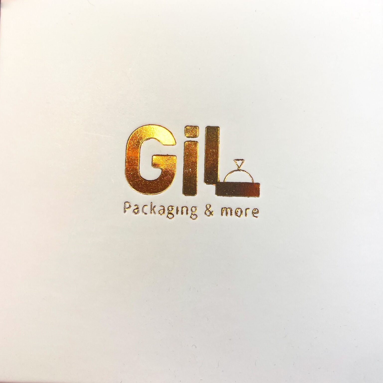 מיתוג לוגו - Gil Packaging
